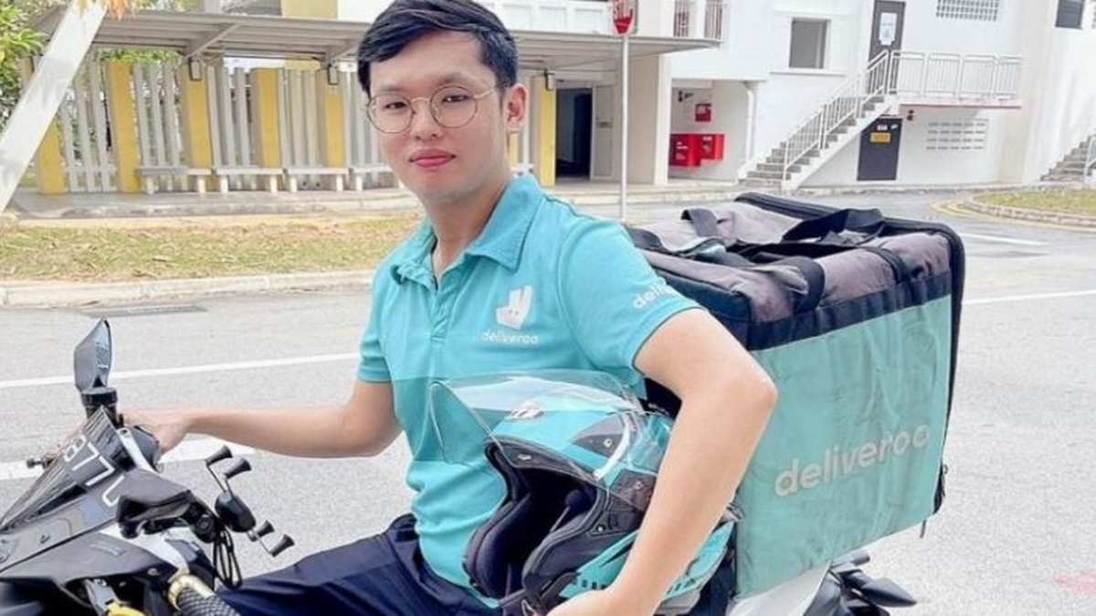 这位本地Deliveroo送餐车手，可能领取$18,500花红奖金 - FoodieSG