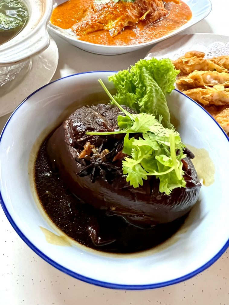 马来西亚肉骨茶就吃这家 - 价钱超级划算，味道超级棒的 “JB烫鱼.药材肉骨茶” 👍👍👍 - FoodieSG