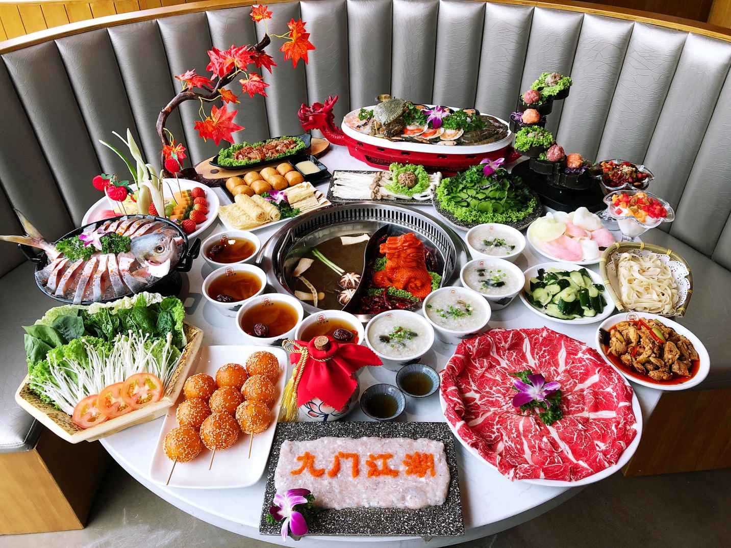 九门江湖自助火锅@乌节路开业！烤鱼、火锅、烧烤任吃 一人不到$40 - FoodieSG