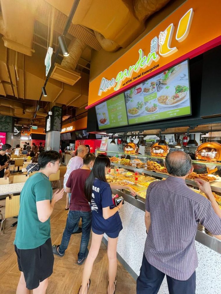 新的Kopitiam Corner在勿洛南开业, S$1.50就能吃到饱 - FoodieSG