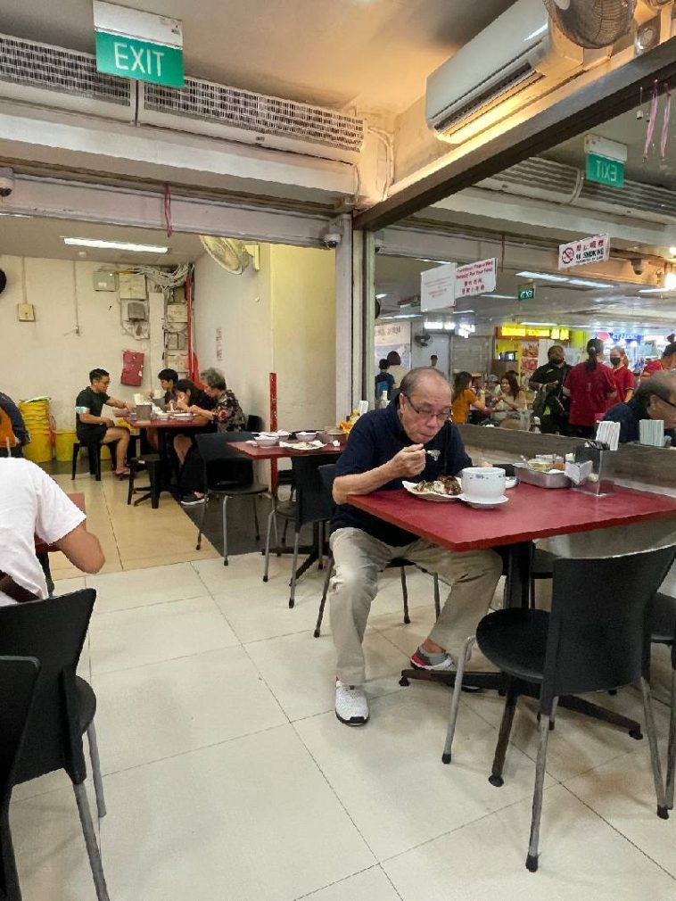 大巴窑的隐藏美食“享记烧腊面家” - FoodieSG