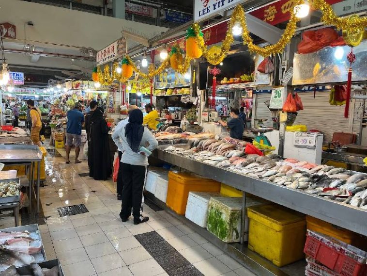 新加坡湿巴刹全攻略，想买什么都找的到 - FoodieSG