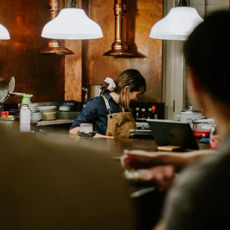 盘点新加坡8家必去酒吧！下班好去处 - FoodieSG