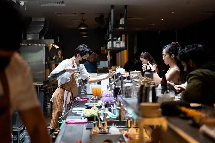 盘点新加坡8家必去酒吧！下班好去处 - FoodieSG