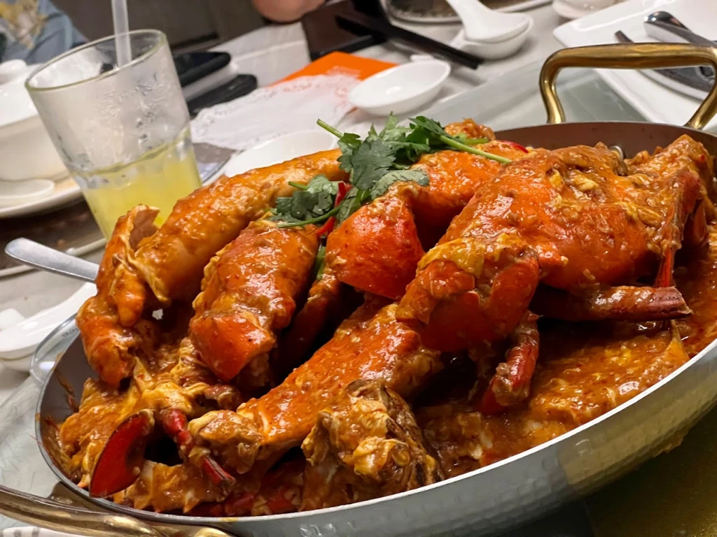 真正的新加坡风味：8家必试辣椒螃蟹 - FoodieSG