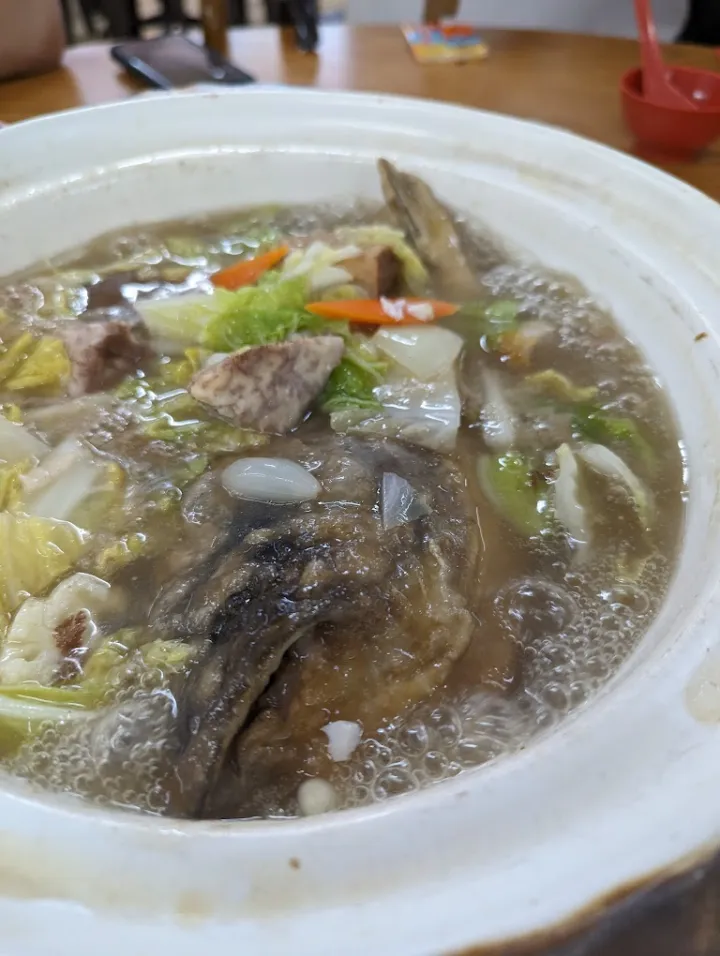 鸿胜菜馆：大巴窑50年老字号煮炒 - FoodieSG